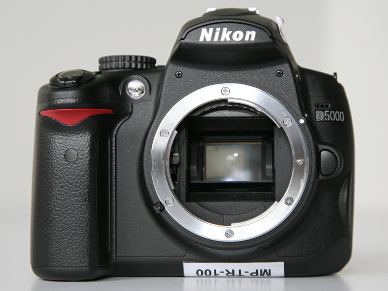Exkluzív: Nikon D5000 - Pixinfo.com