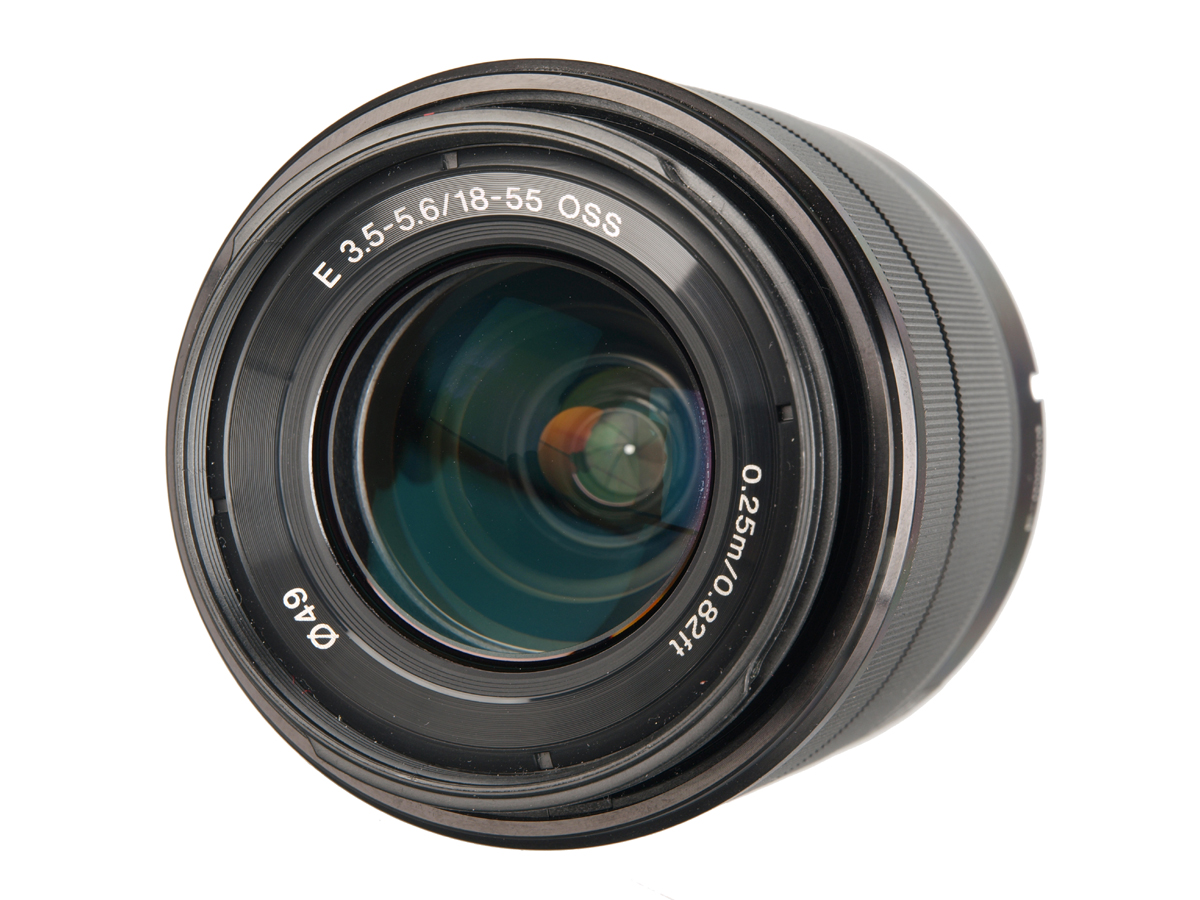 Sony E 18-55mm f/3,5-5,6 OSS - Pixinfo.com