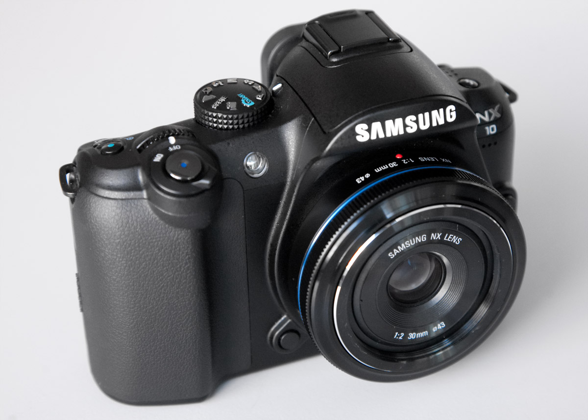 Exkluzív: Samsung NX10 - Pixinfo.com