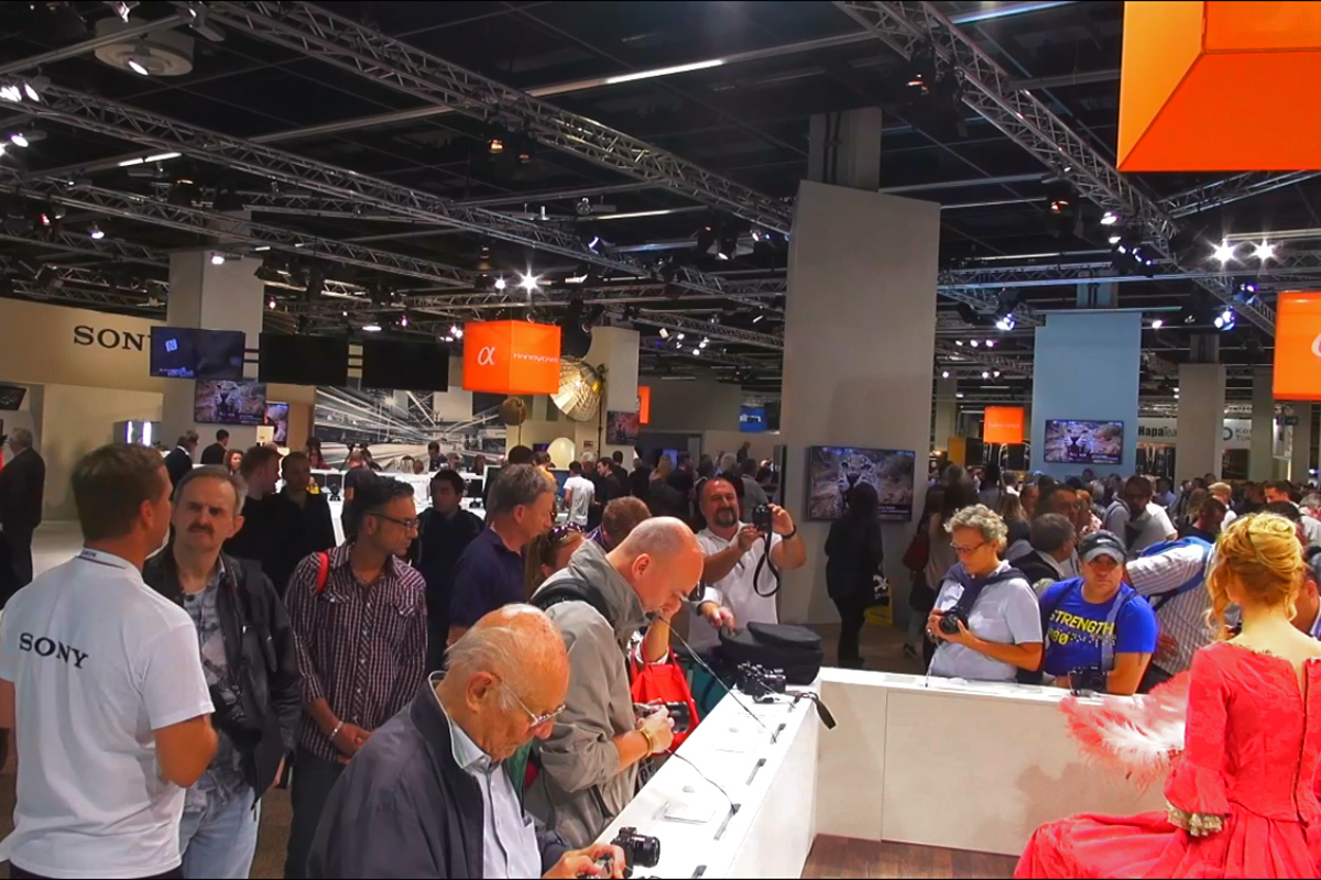 Sony stand II. - Pixinfo.com