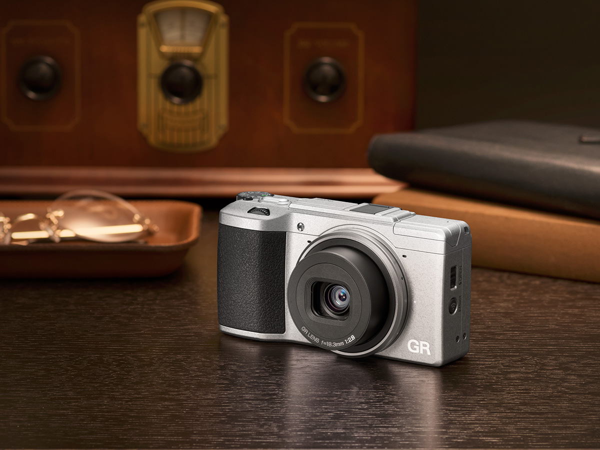 Ricoh GR II Silver Edition - Pixinfo.com
